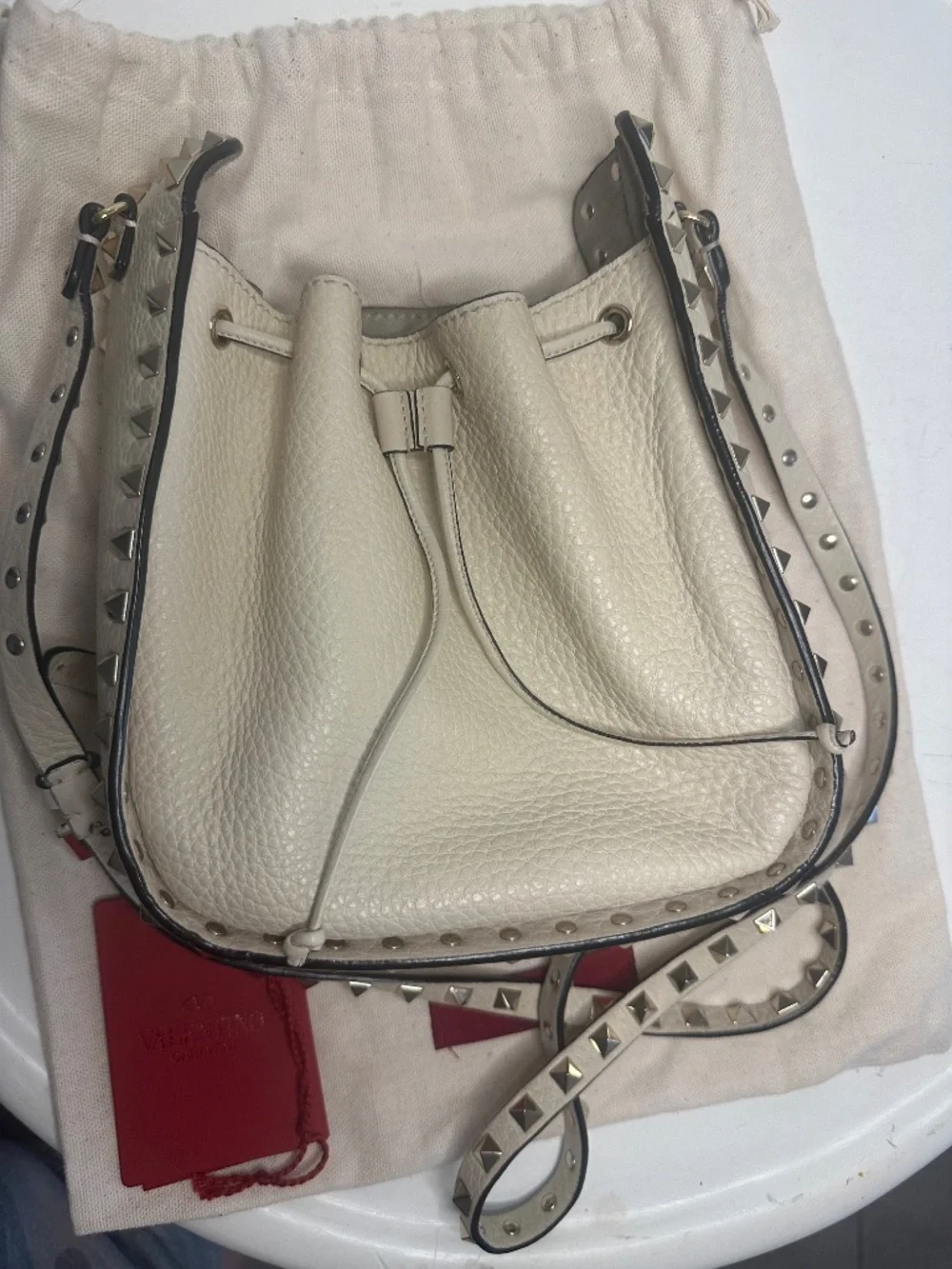 Valentino | Bags | Valentino Garavani Rockstud Ivory Grainy Calfskin ...